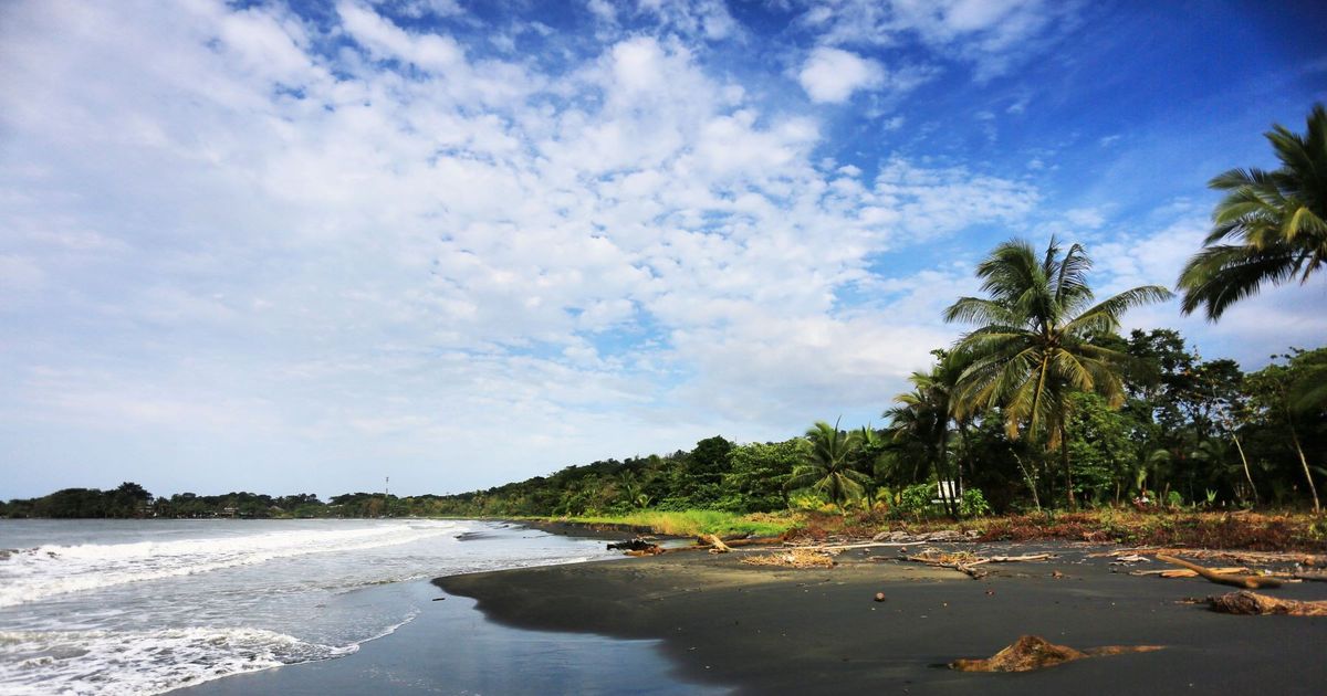 Visitbali - Sunset And Sunrise On The Adorable Lepang Beach