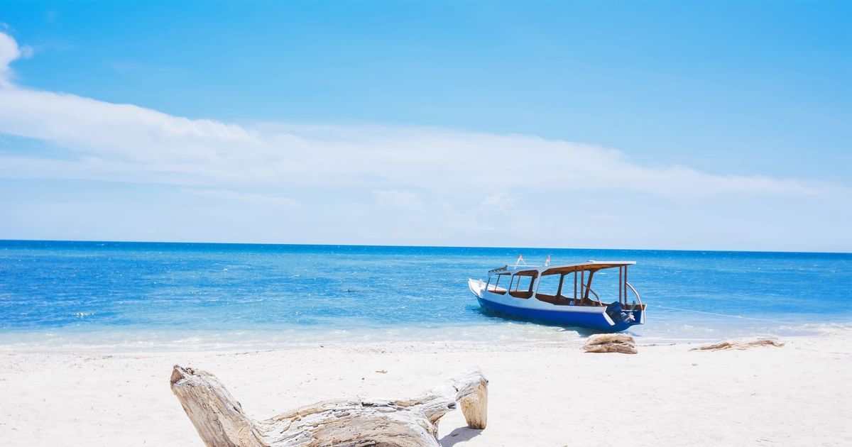 Visitbali - Gili Putih Island Sumberkima, A Stretch Of Sand In The ...