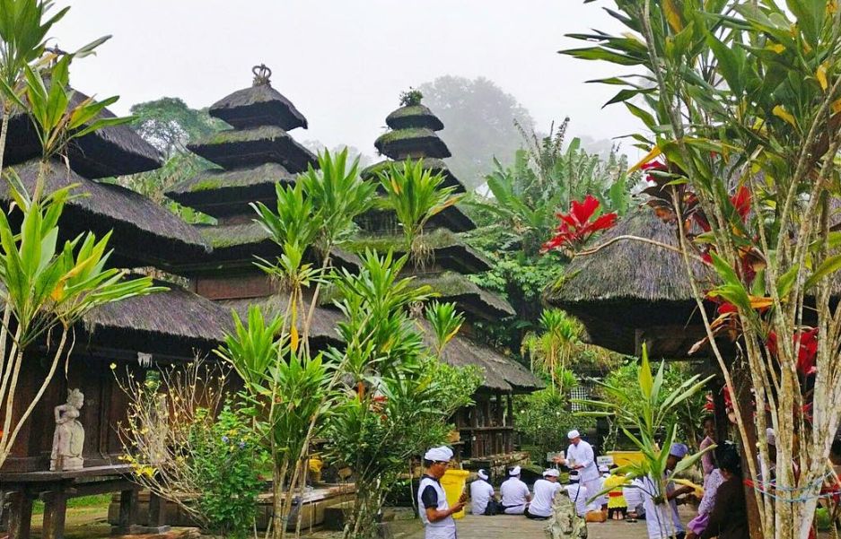Visitbali - Holy Pura On The Slopes Of Mount Batukaru